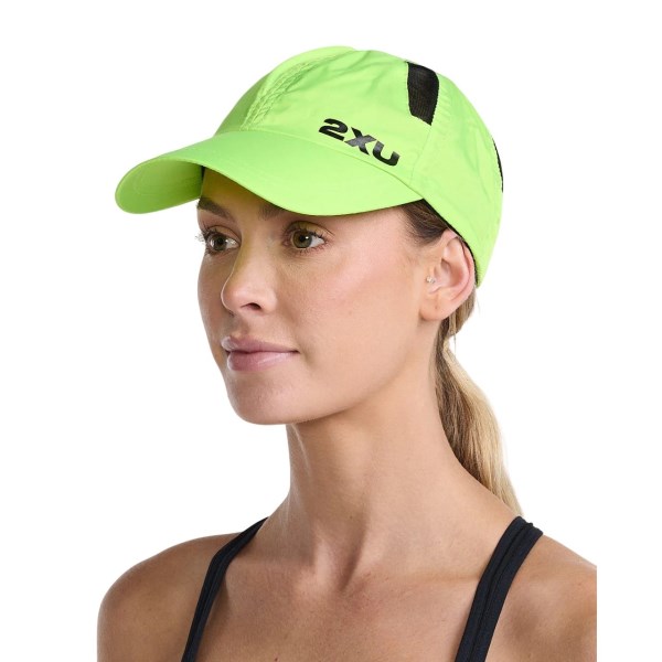 2XU Running Cap - Volt/Black | RunDNA