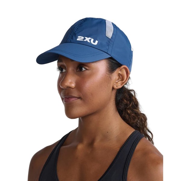 2XU Running Cap - Moonlight/White | RunDNA